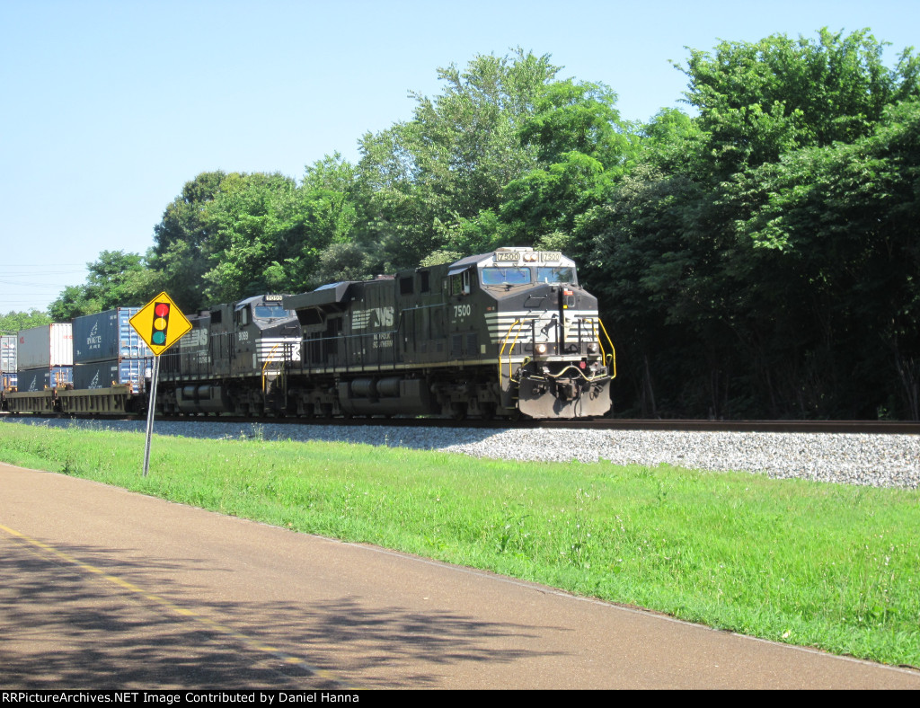 NS 7500 leads NS 22N